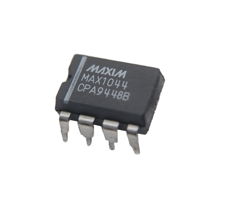 MAX1044 MAX1044CPA SWITCHED CAPACITOR VOLTAGE CONVERTER IC