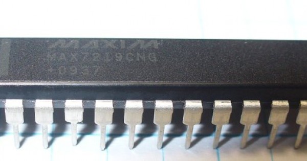 MAX7221 Serially interfaced LED Display Driver